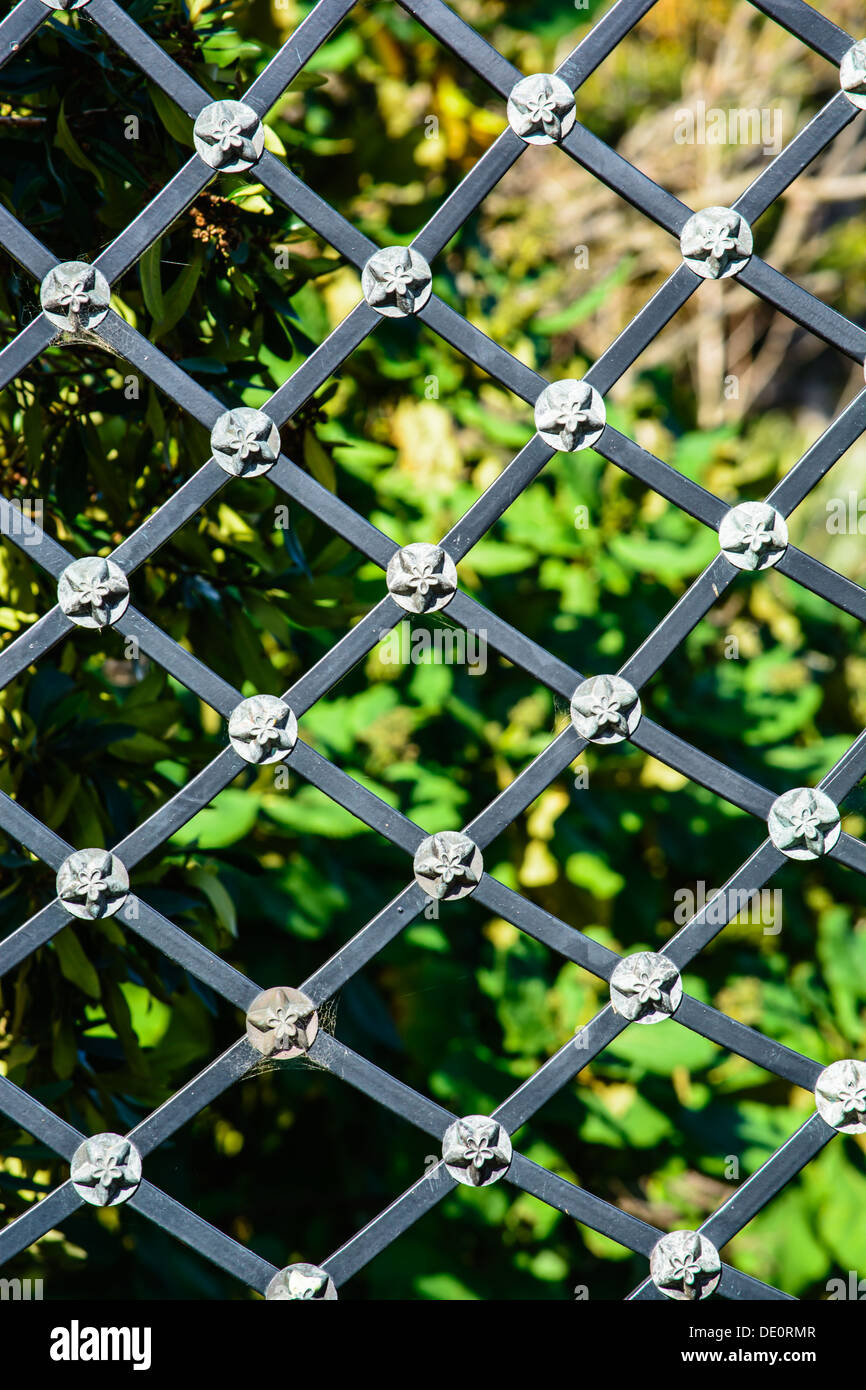 Metal fence used texture hi-res stock photography and images - Alamy