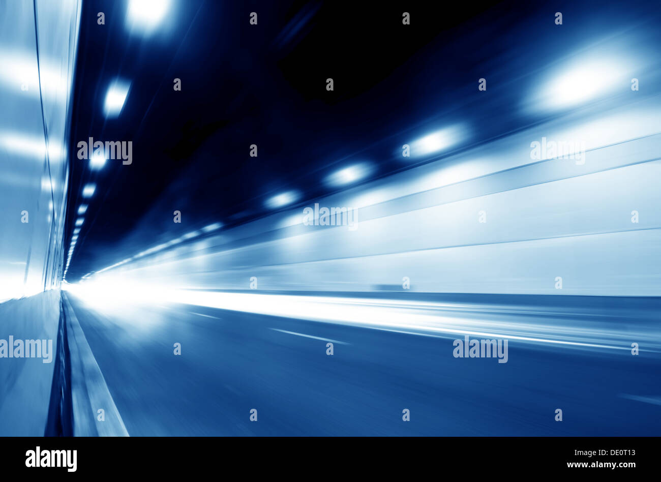 Exaggerated lines hi-res stock photography and images - Alamy