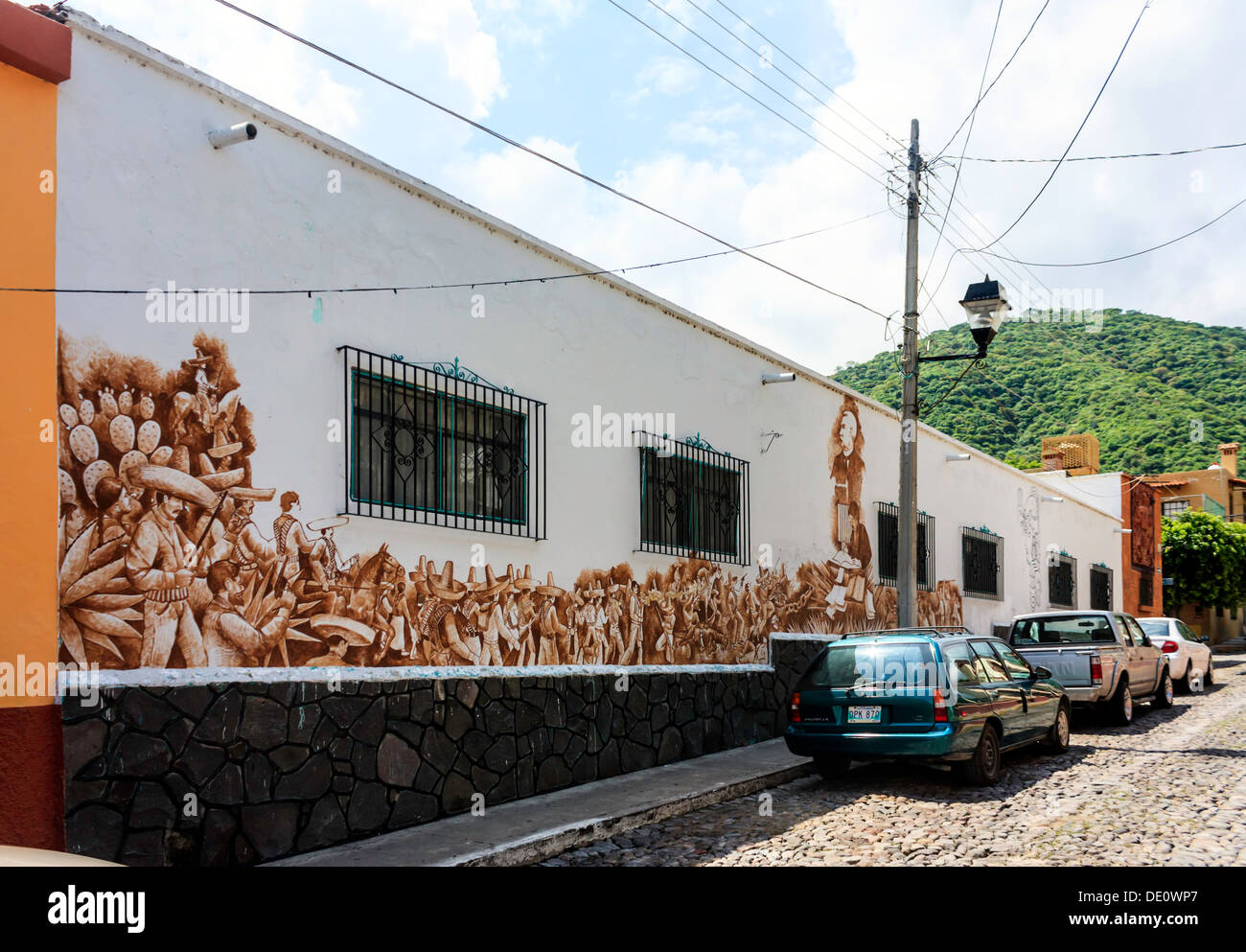Mexican mural hi-res stock photography and images - Alamy
