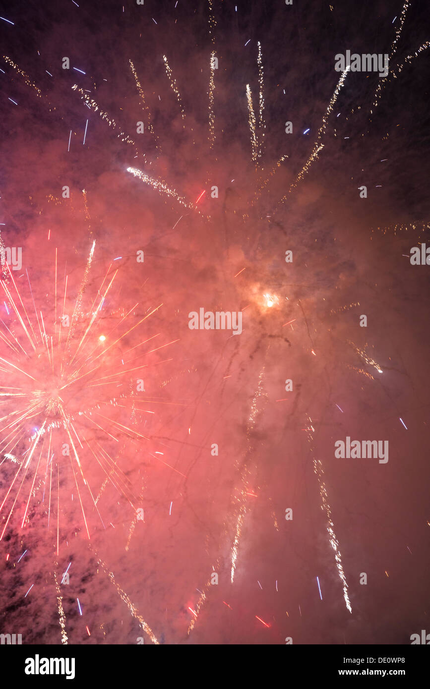 Grand finale hi-res stock photography and images - Alamy