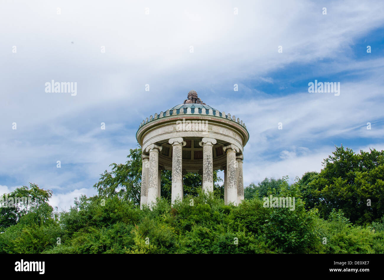 The Monopteros. A Ancient temple in the Englischer Garden In Munich ...