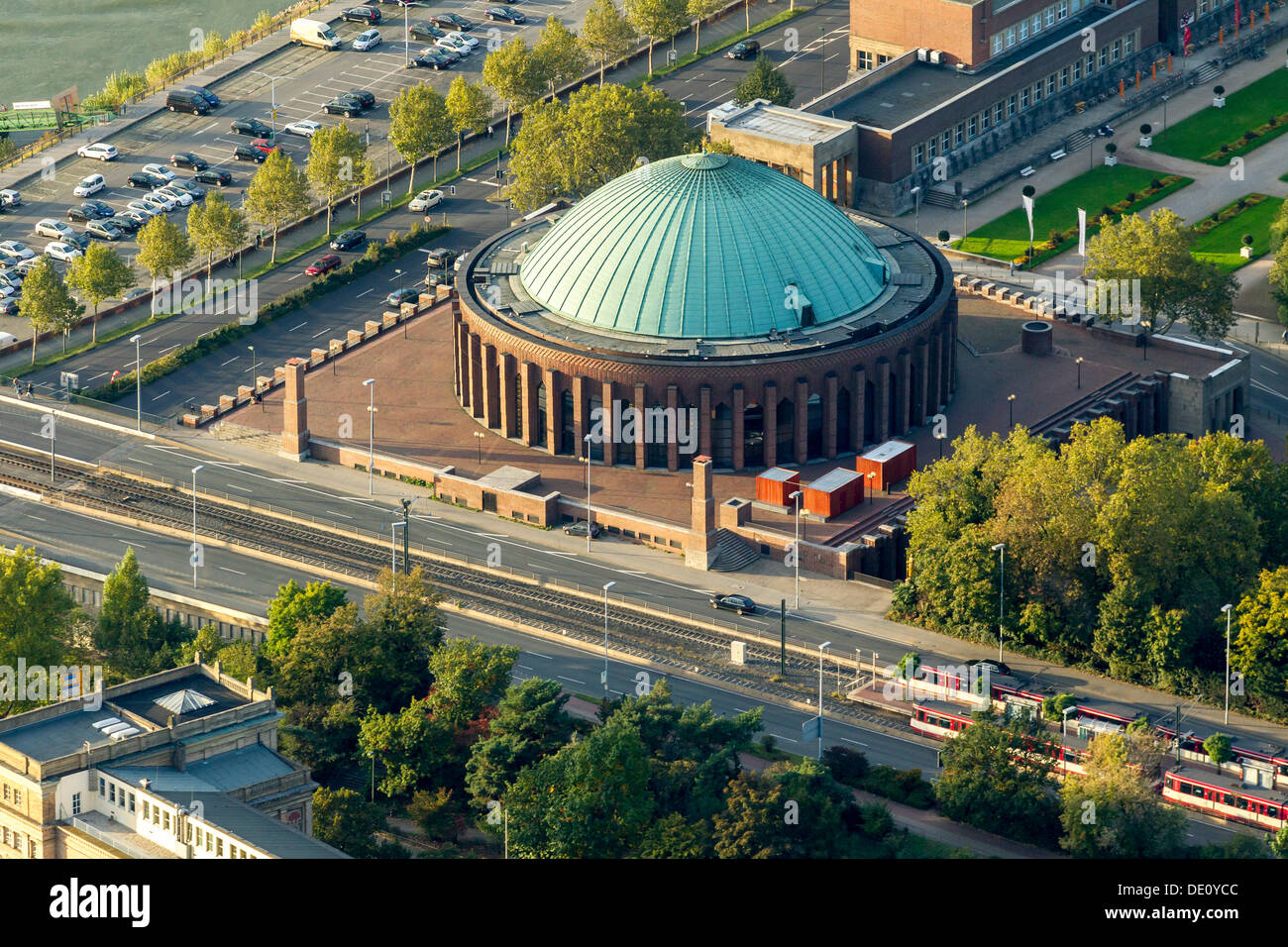 Aerial view, Tonhalle Duesseldorf concert hall, Tonhallenterrassen ...