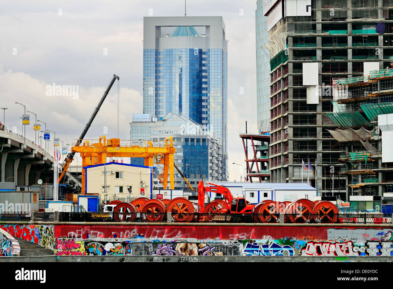 Embankment construction hi-res stock photography and images - Alamy