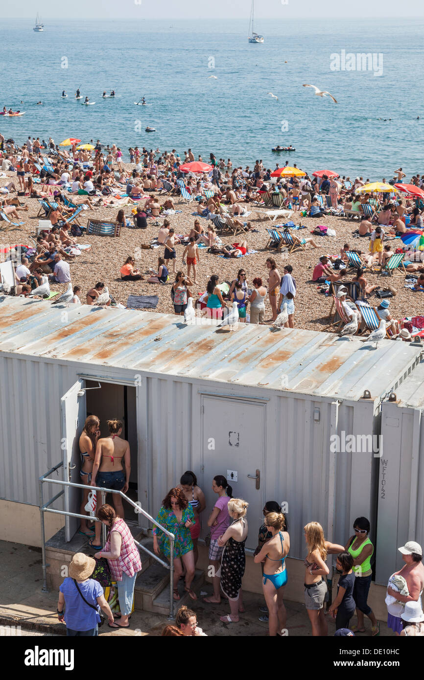 Women queue toilet hi-res stock photography and images - Alamy