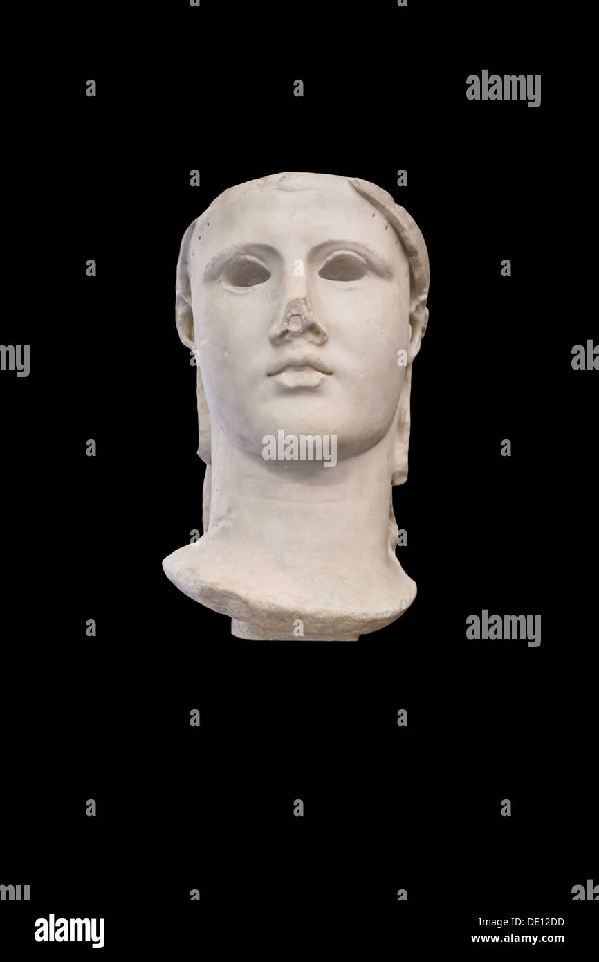 Athena statue hi-res stock photography and images - Alamy