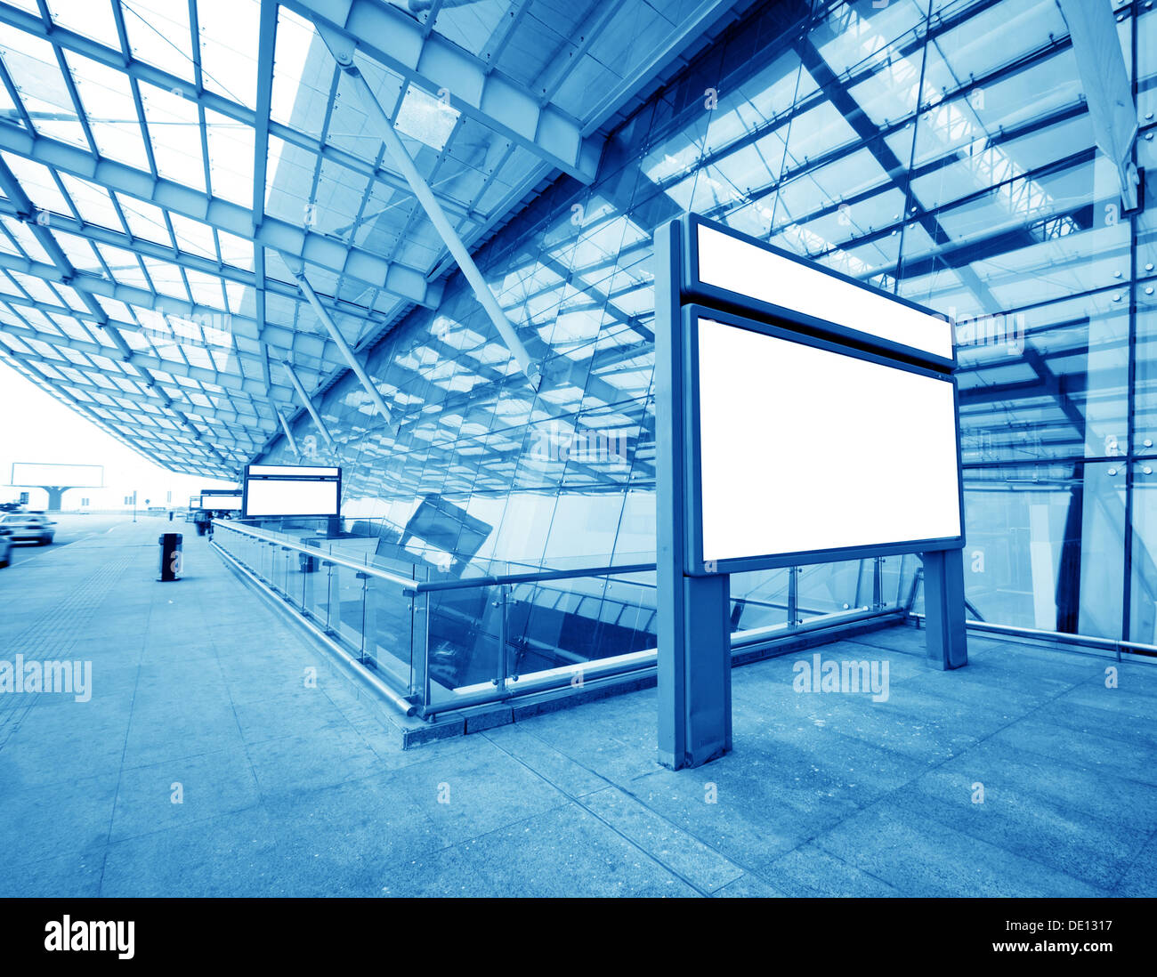 Blank billboard airport hi-res stock photography and images - Alamy