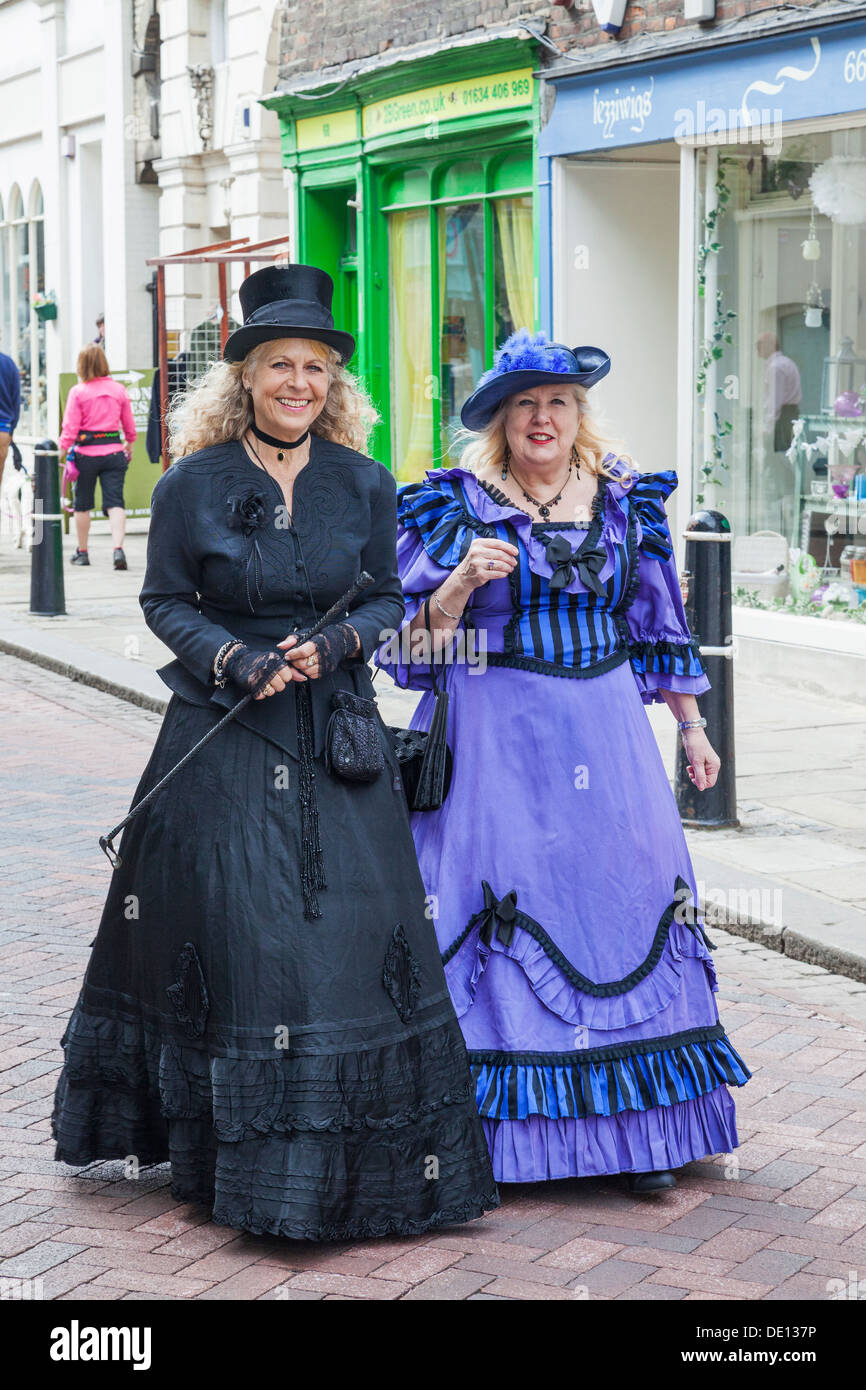 Dickens characters hi-res stock photography and images - Alamy