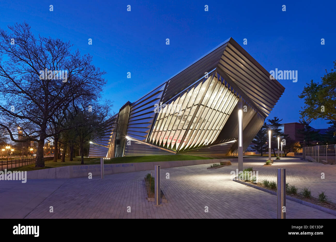 Eli & Edythe Broad Art Museum, Lansing, United States. Architect: Zaha ...