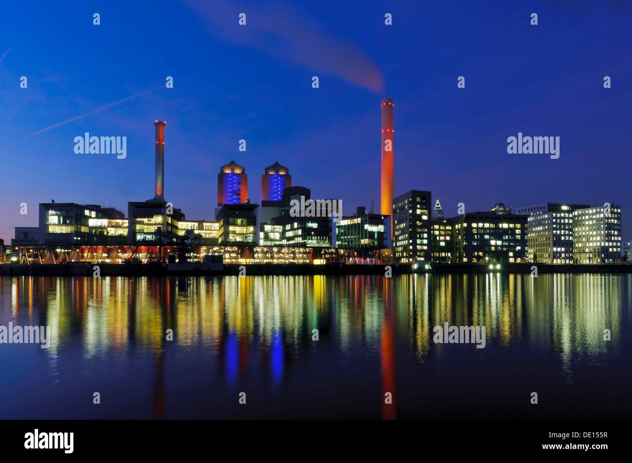 Mainova power station at main river hi-res stock photography and images ...