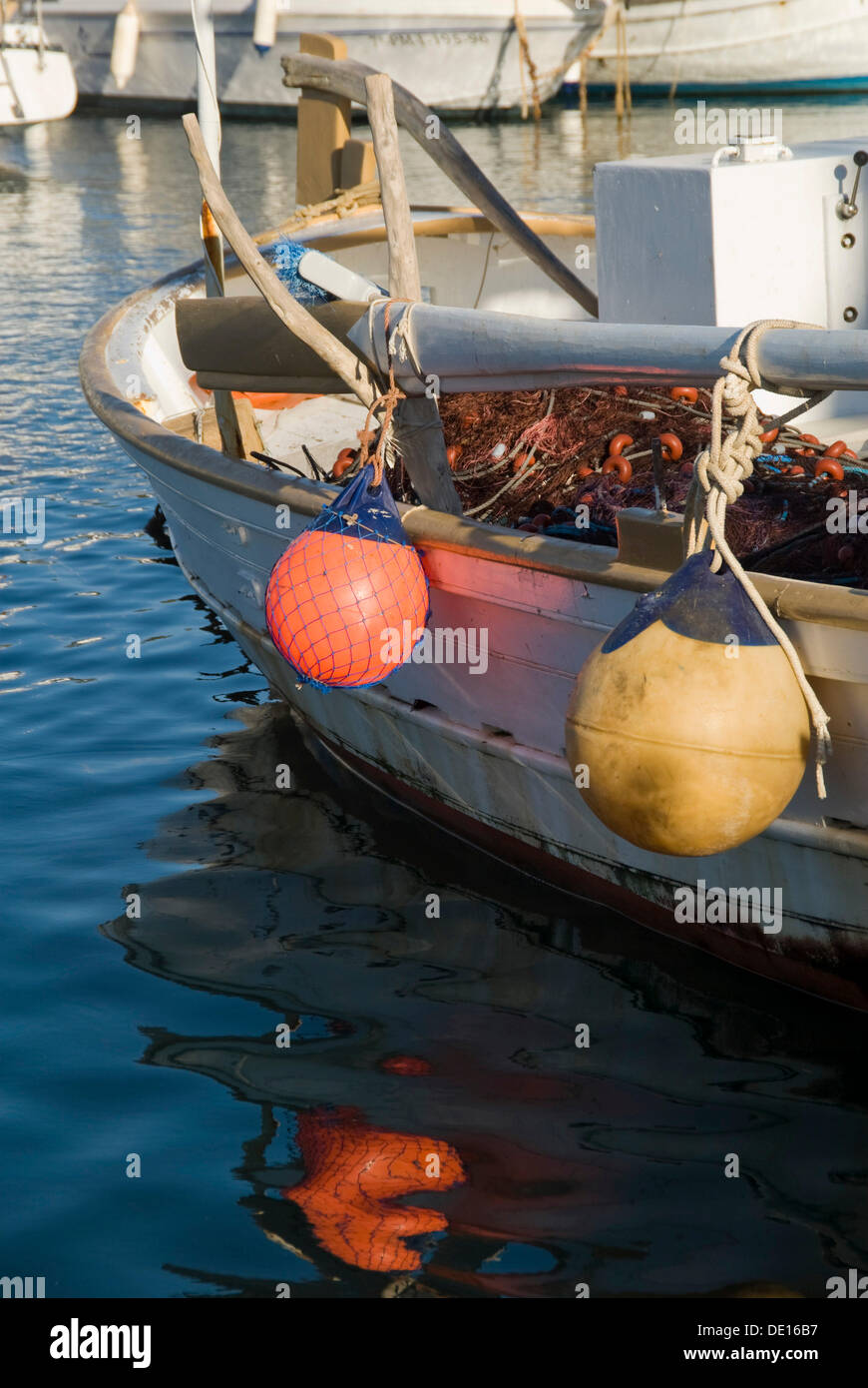 Llaut hi-res stock photography and images - Alamy
