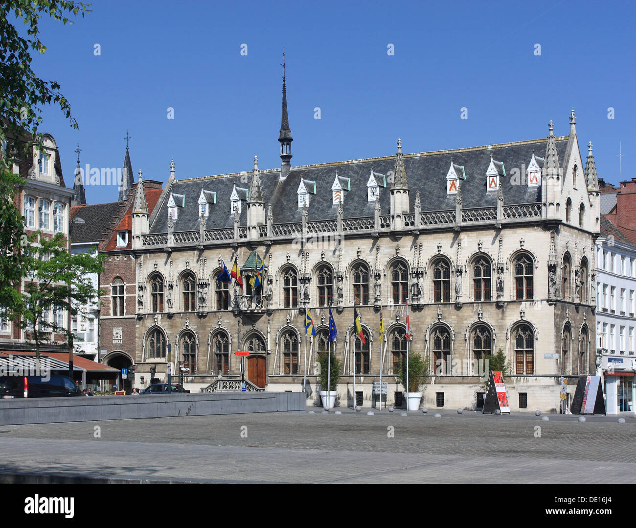 Town hall on the Grote Markt square, Kortrijk, Kortrijk, West Flanders ...