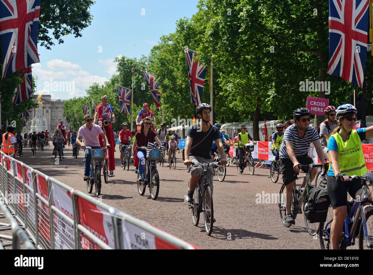 Prudential mall hi-res stock photography and images - Alamy