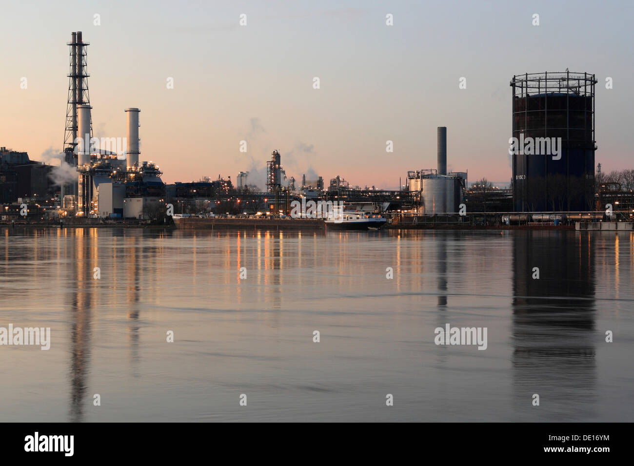 Basf ludwigshafen hi-res stock photography and images - Alamy