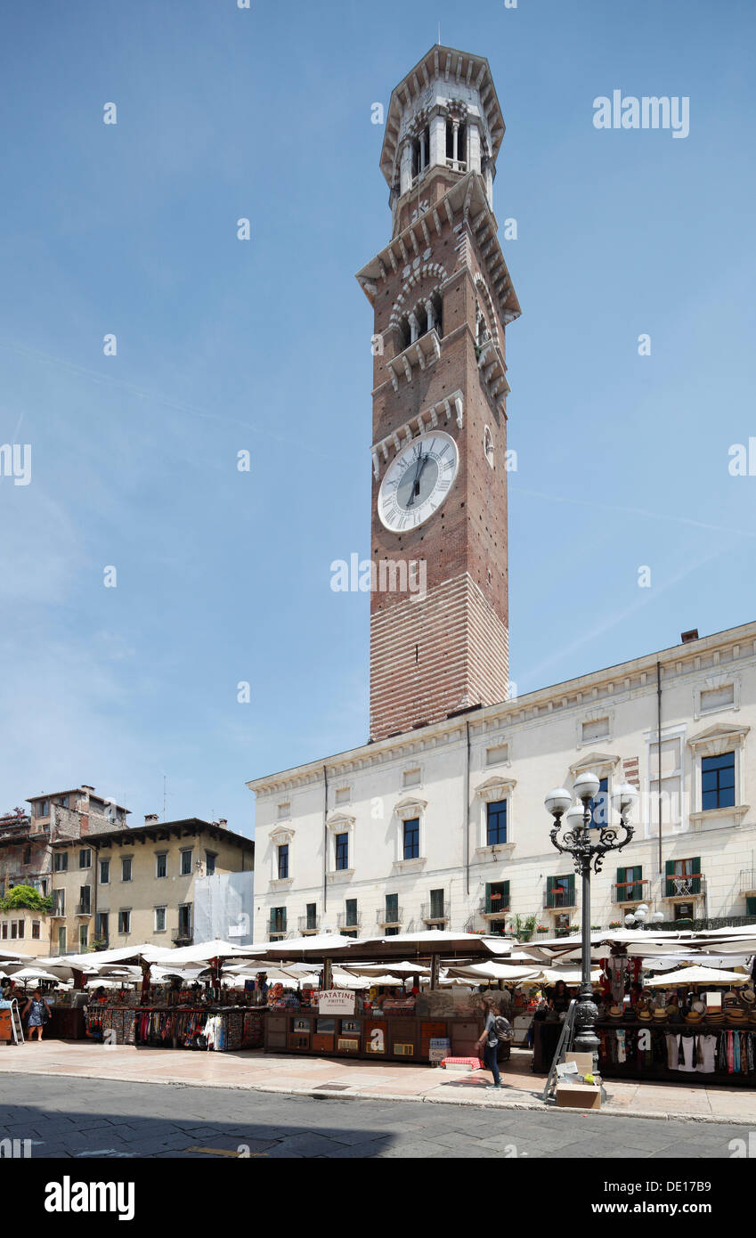 Torre dei Lamberti, Lamberti Tower, Verona, Veneto, Italy, Europe Stock ...