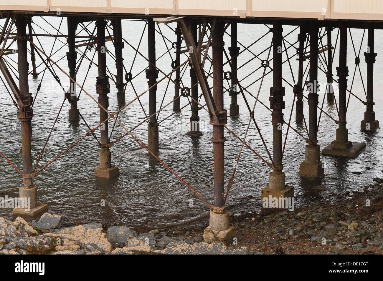 Pier is cast iron construction hi-res stock photography and images - Alamy