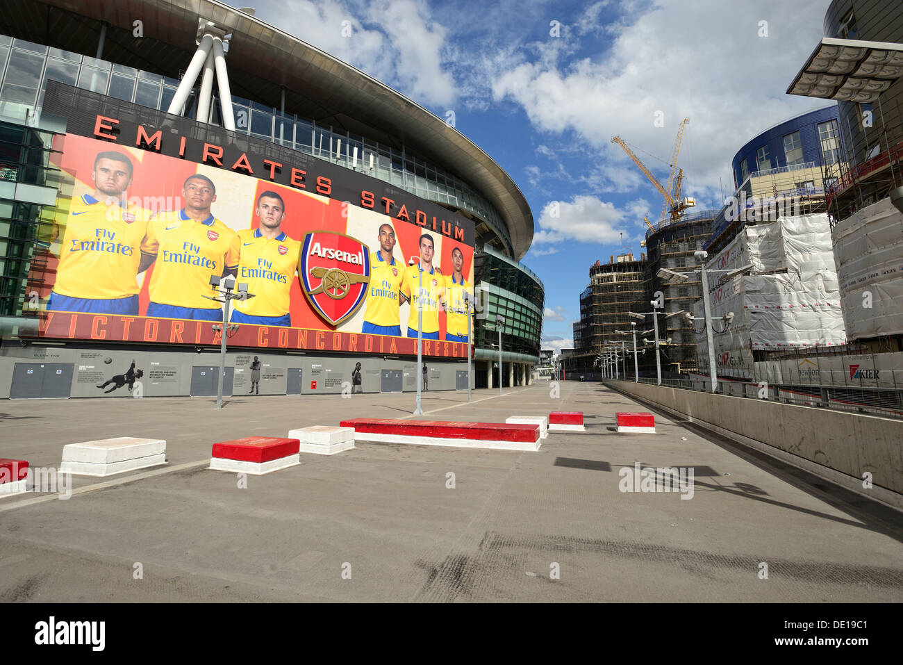 Emirates stadium hi-res stock photography and images - Alamy
