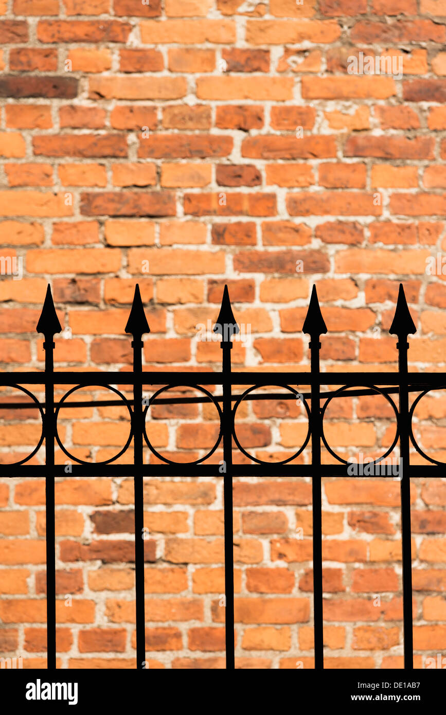 Iron railings brick wall hi-res stock photography and images - Alamy