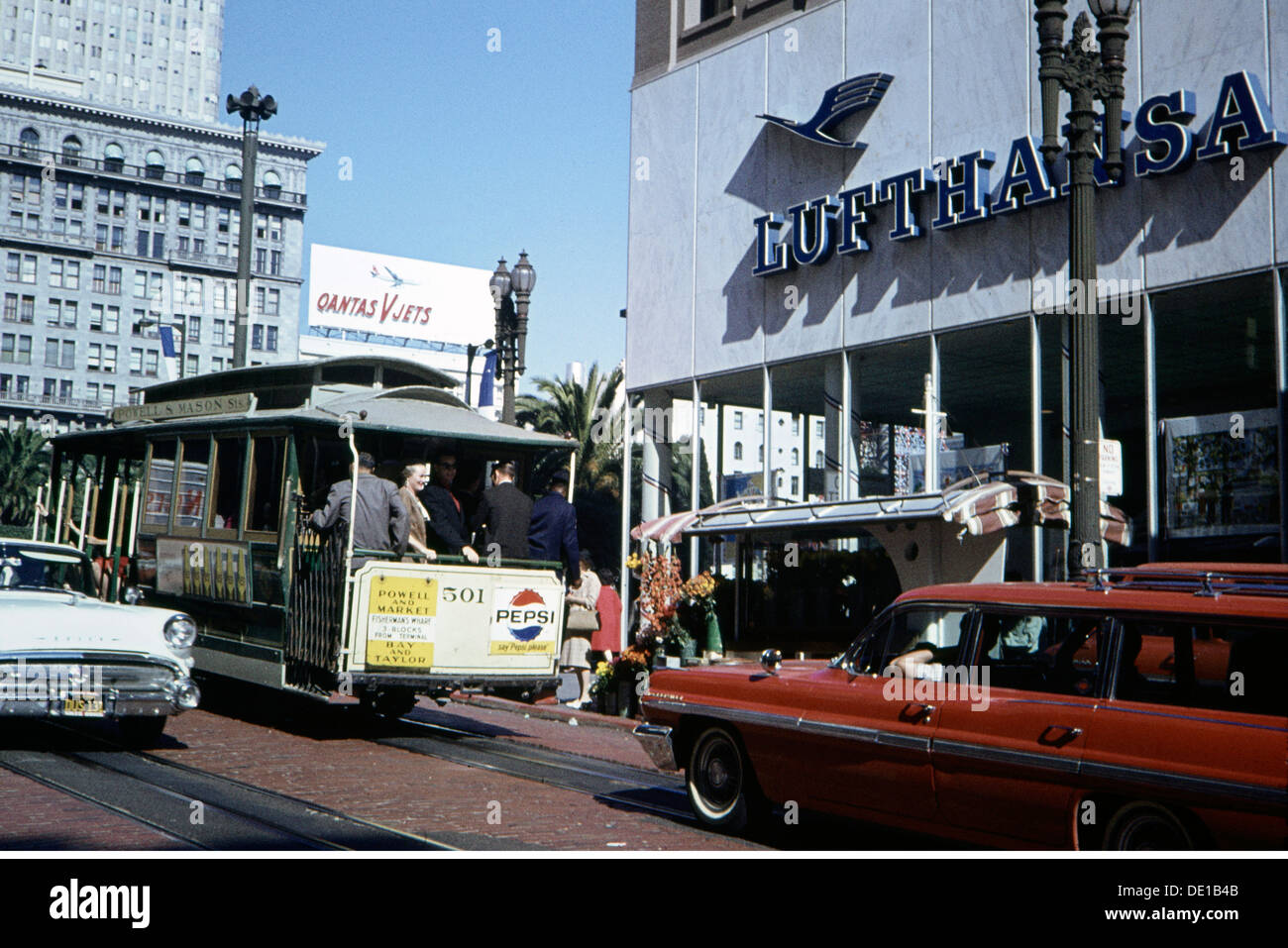 Cable car advertising hi-res stock photography and images - Alamy