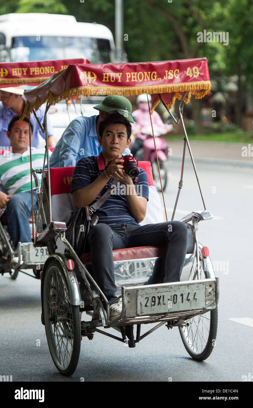 Cyclo driver in hanoi vietnam hi-res stock photography and images - Alamy