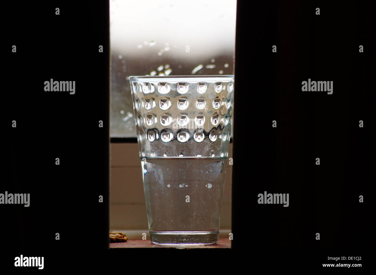 Glass ledge hi-res stock photography and images - Alamy