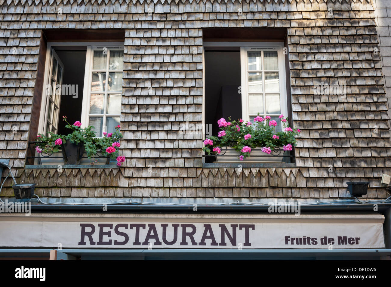 Normandy architecture window hi-res stock photography and images - Alamy