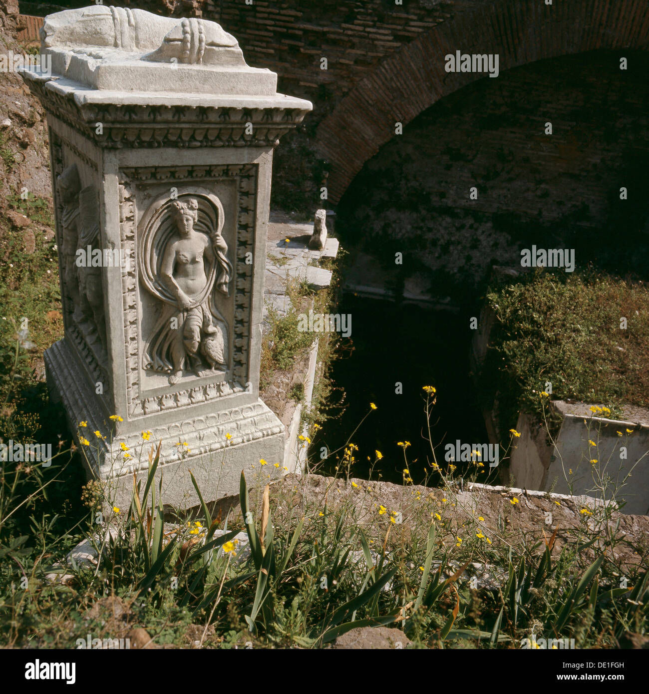 Roman goddess of spring hi-res stock photography and images - Alamy