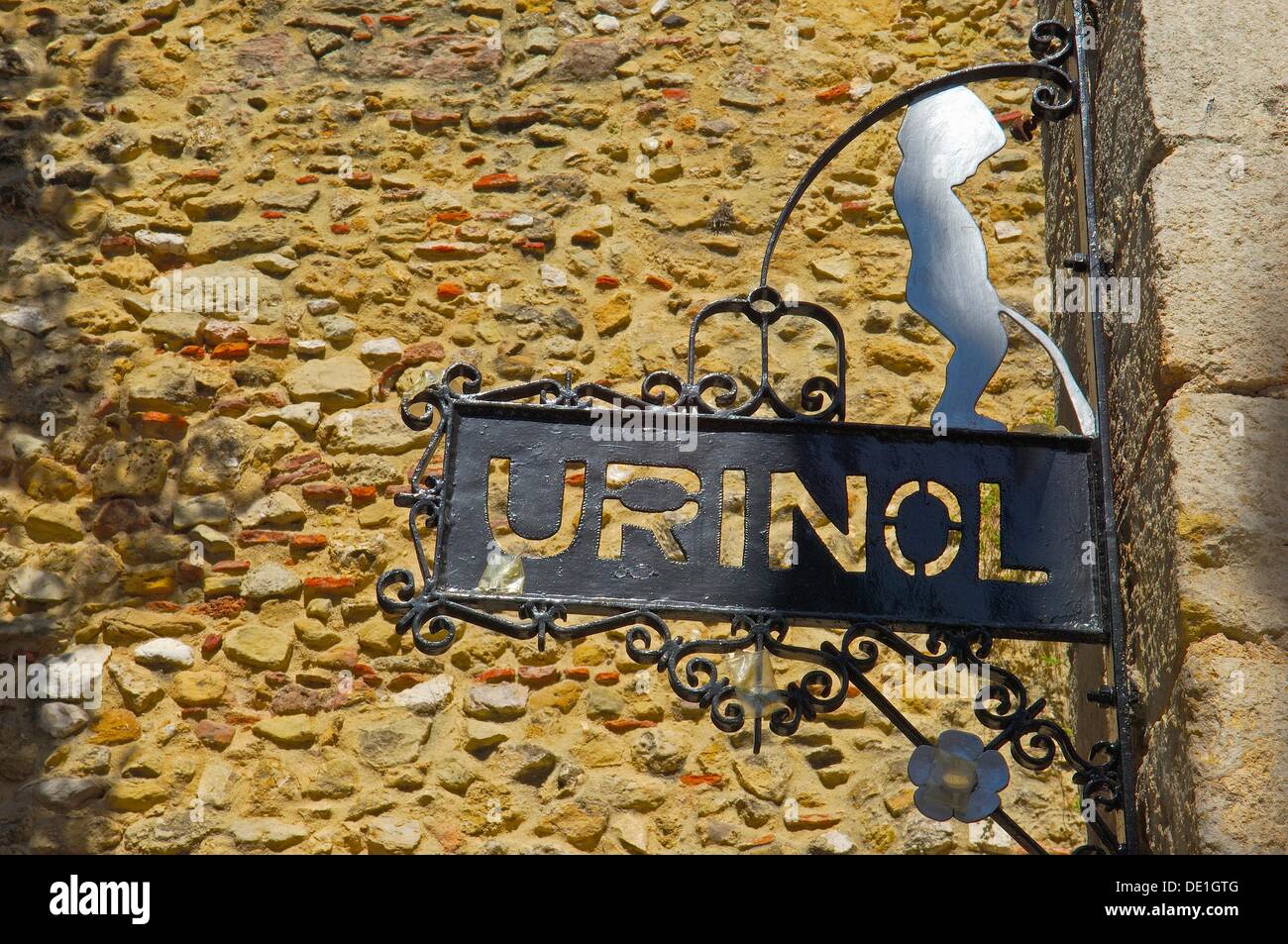 Outdoor urinal hi-res stock photography and images - Alamy
