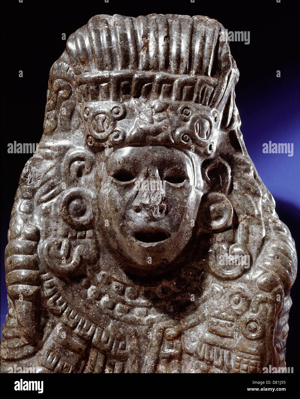 Statue of the aztec god quetzalcoatl hi-res stock photography and images - Alamy