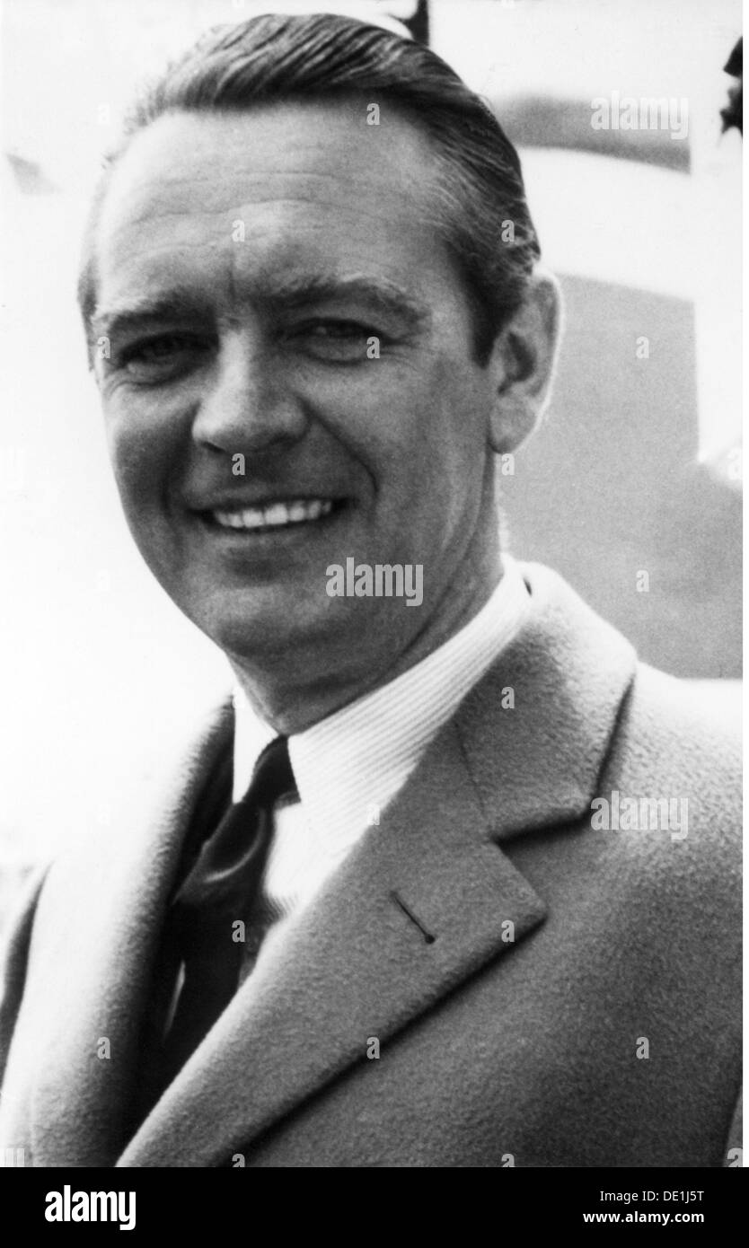 1960s portrait smiling man businessman hi-res stock photography and ...