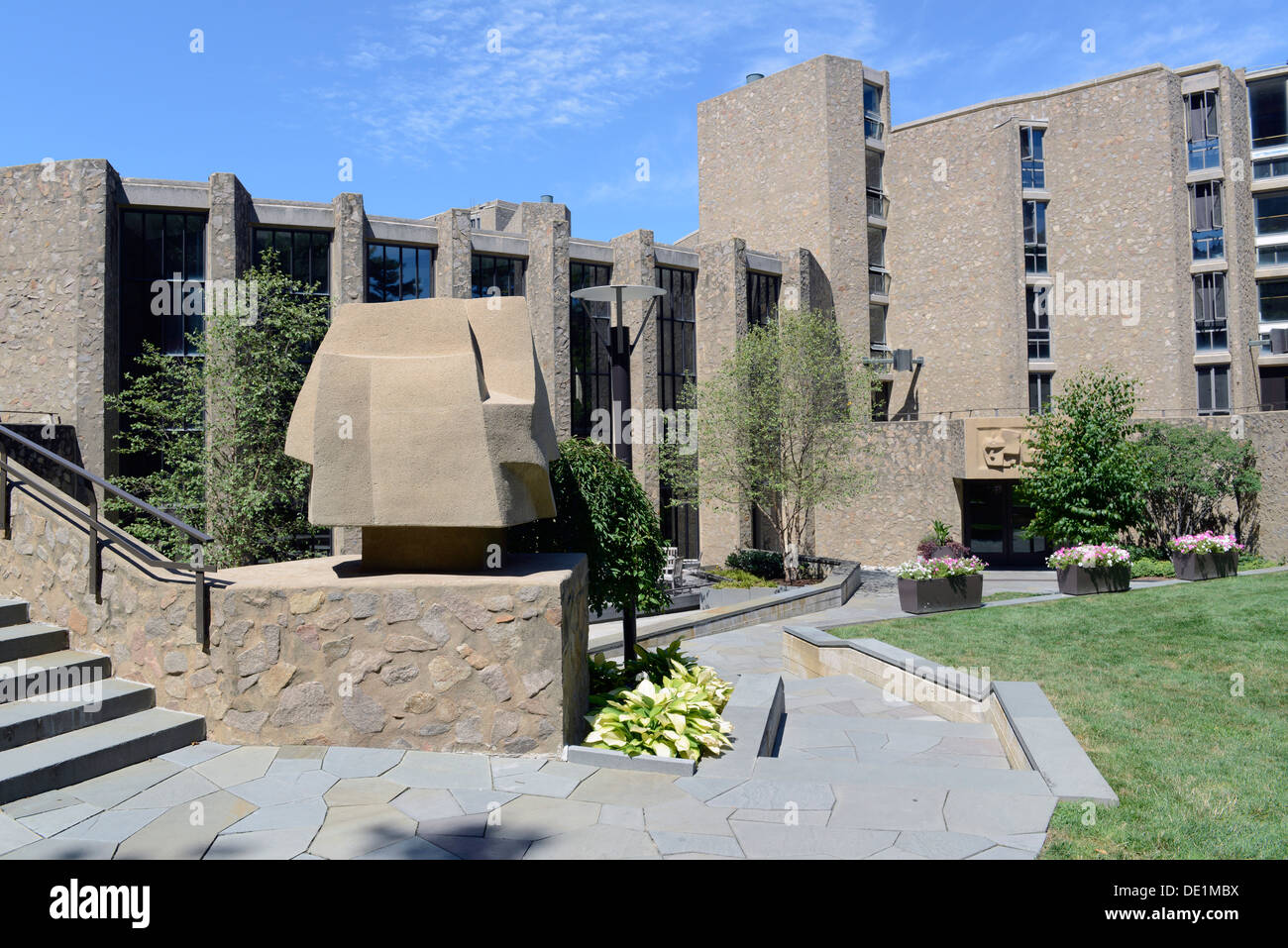 Yale University campus. Morse Residential colllege Stock Photo - Alamy