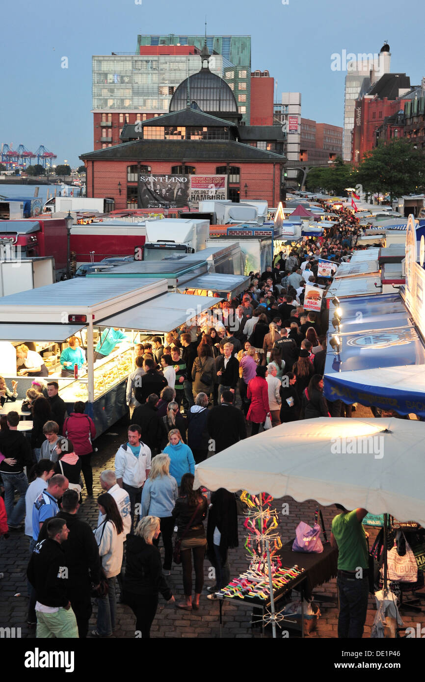 Hamburg, Germany, visitors at the fish market Stock Photo - Alamy