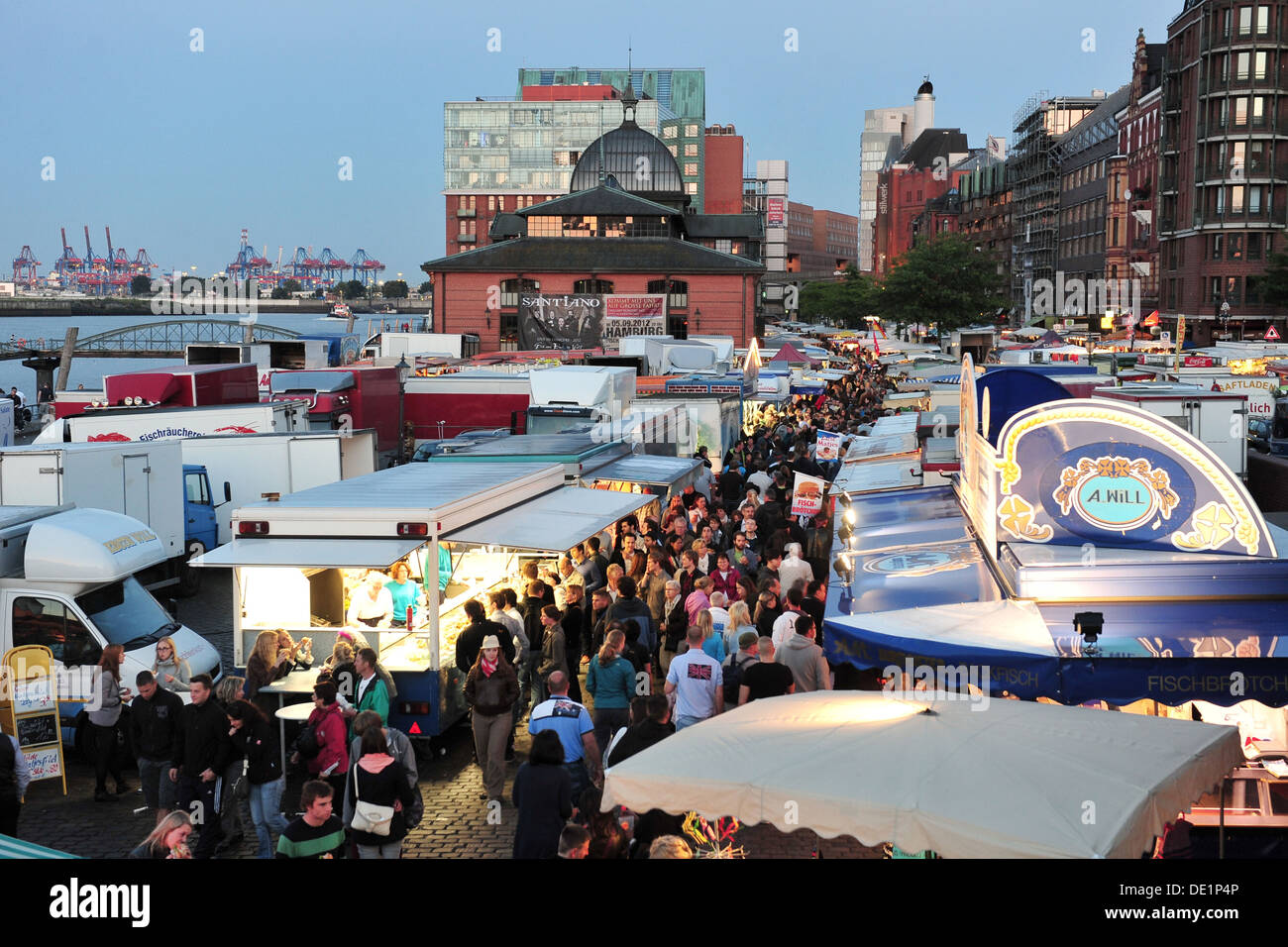 Hamburg, Germany, visitors at the fish market Stock Photo - Alamy