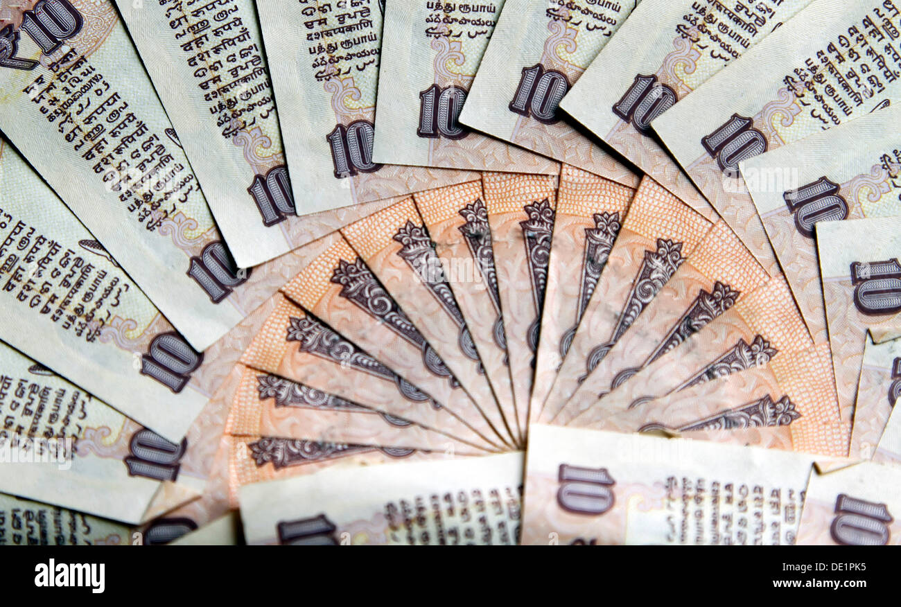 Indian rupee symbol people hi-res stock photography and images - Alamy