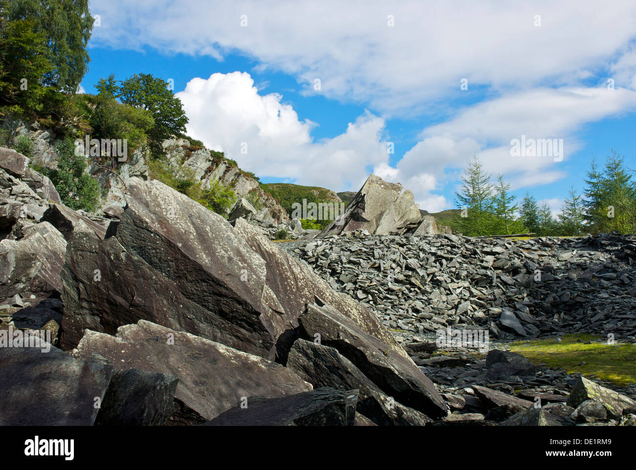 Old slate quarry above the village of Chapel Stile, Langdale, Lake ...