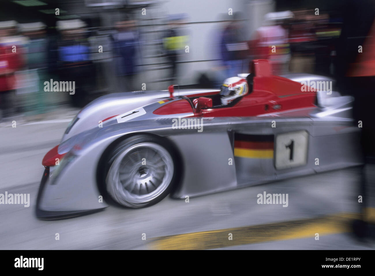 24 hour race car hi-res stock photography and images - Alamy