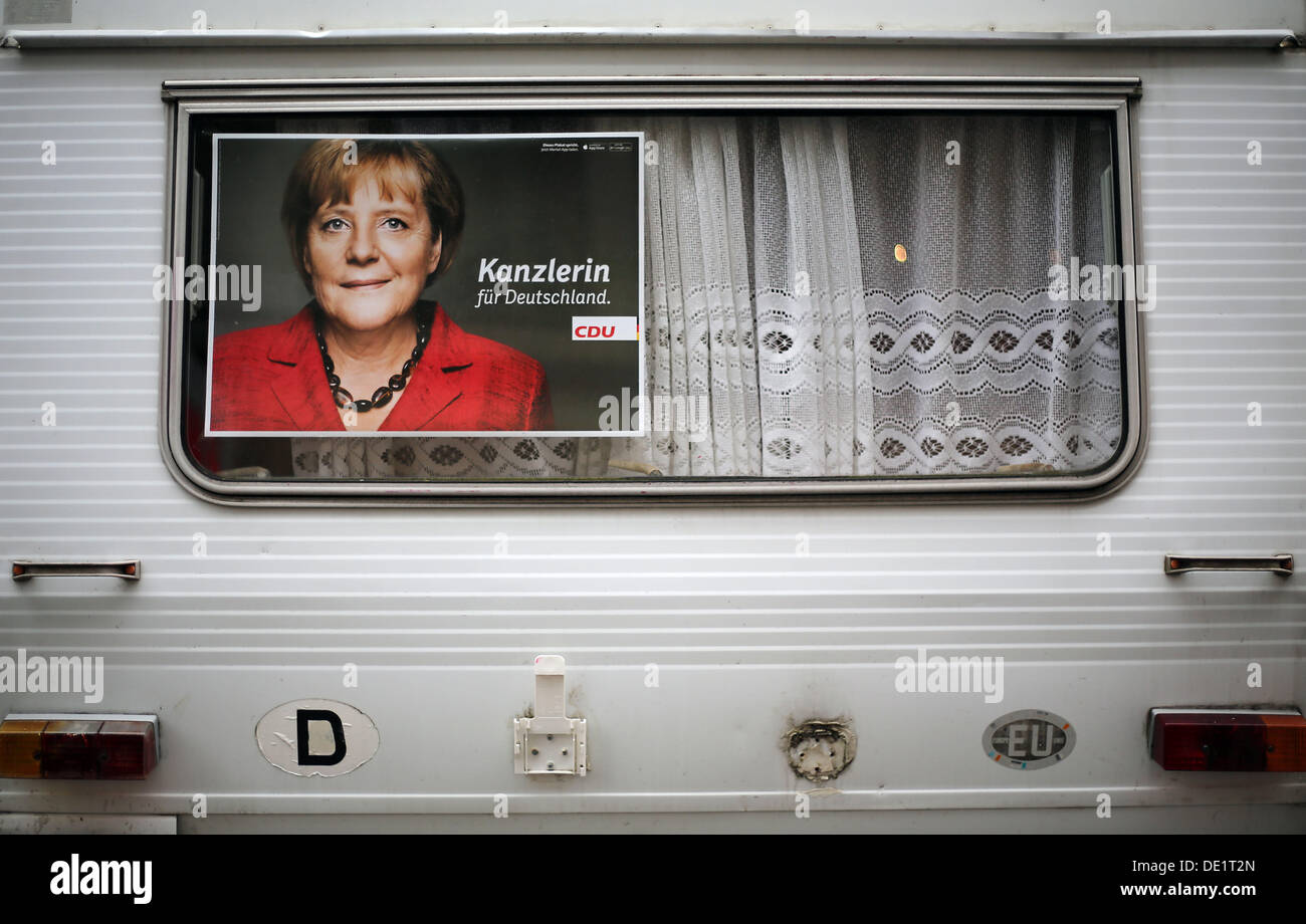 A CDU election poster with the portrait Chancellor Angela Merkel (CDU ...