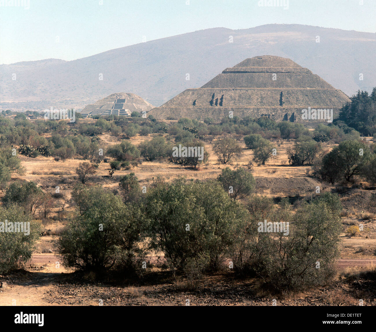 Pre colombian pyramids hi-res stock photography and images - Alamy