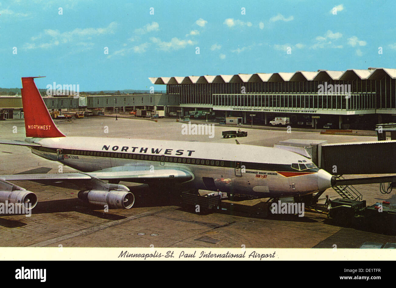 Airport terminal 1970s hi-res stock photography and images - Alamy