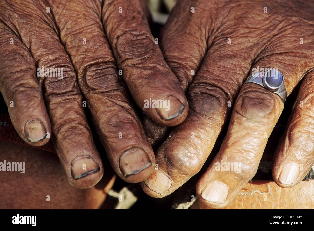 Hands ifugao hi-res stock photography and images - Alamy