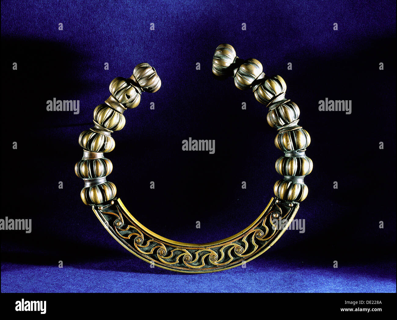 Celtic gold torc hi-res stock photography and images - Alamy
