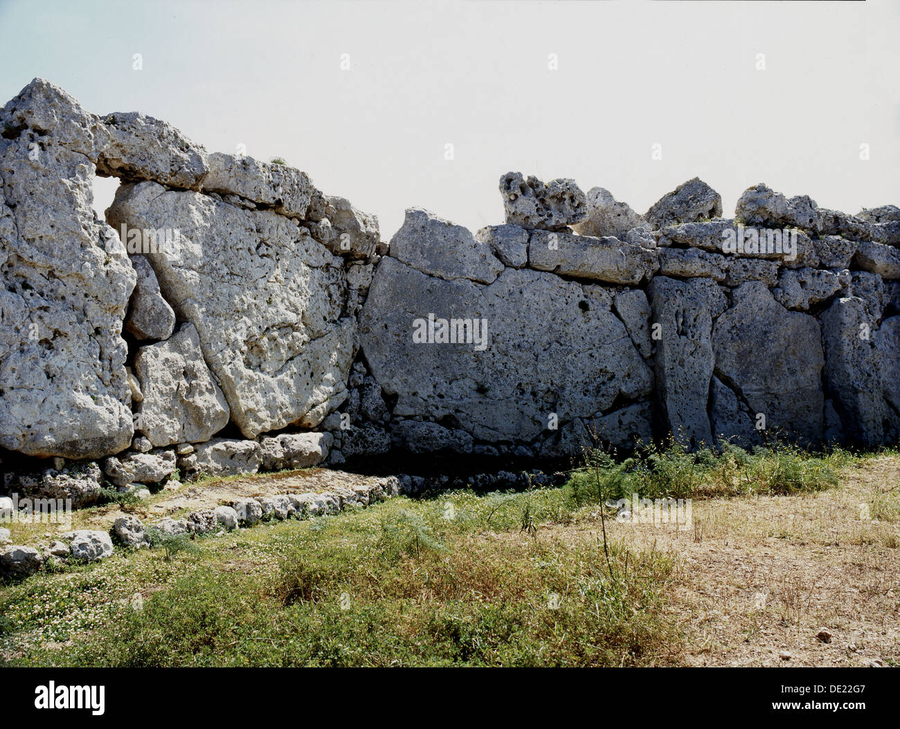 Prehistoric structures hi-res stock photography and images - Alamy