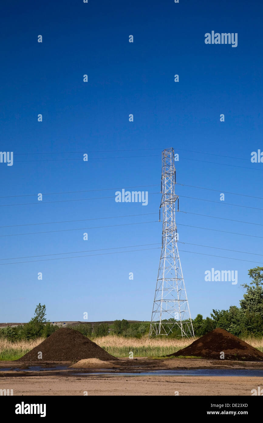 Hydro electricity transmission tower hi-res stock photography and ...
