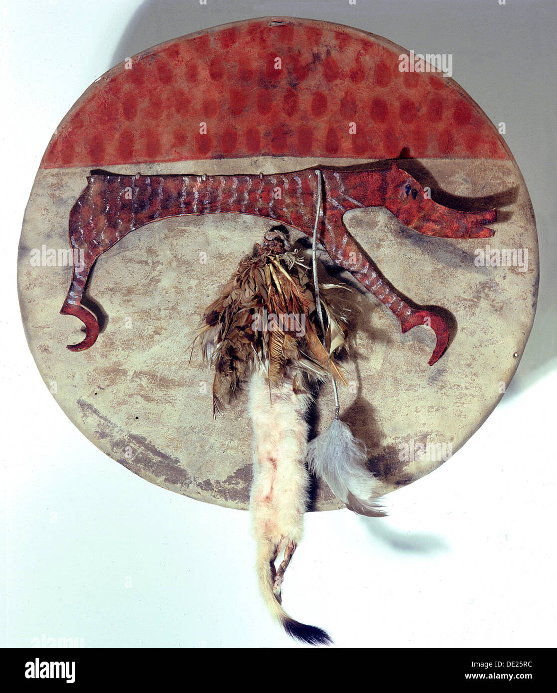 Native American War Shield High Resolution Stock Photography and Images ...