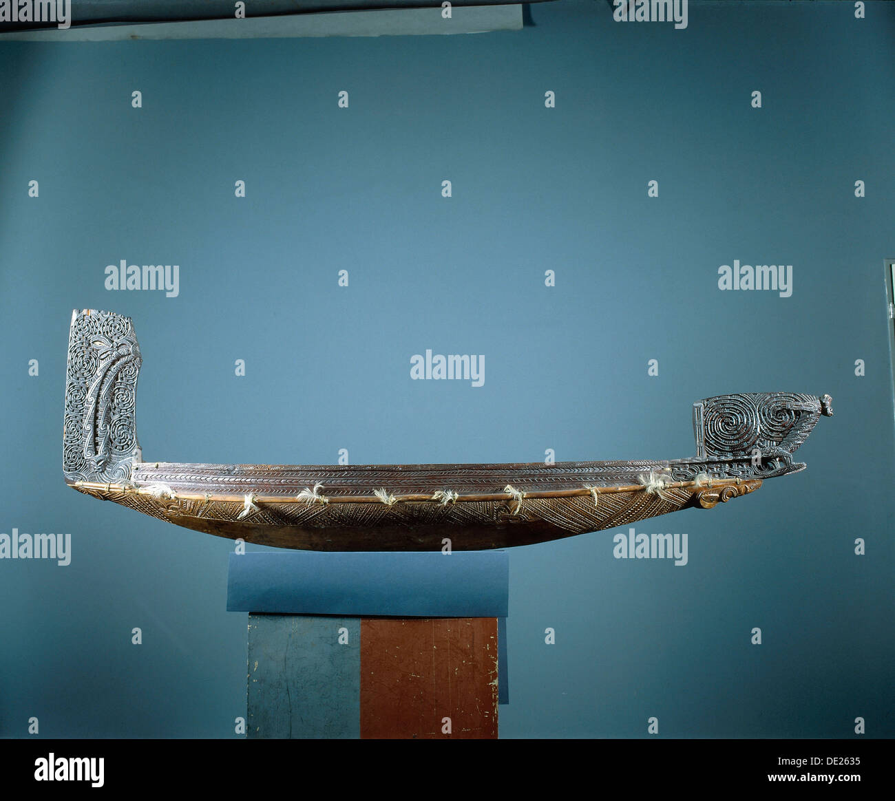 New zealand war canoe warfare hi-res stock photography and images - Alamy