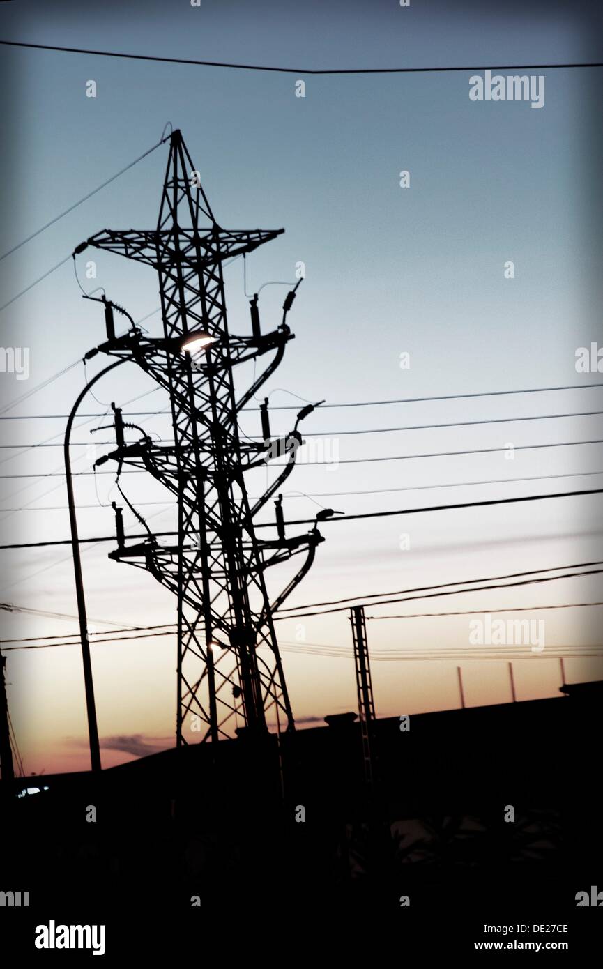 Old fashioned electric pylon hi-res stock photography and images - Alamy