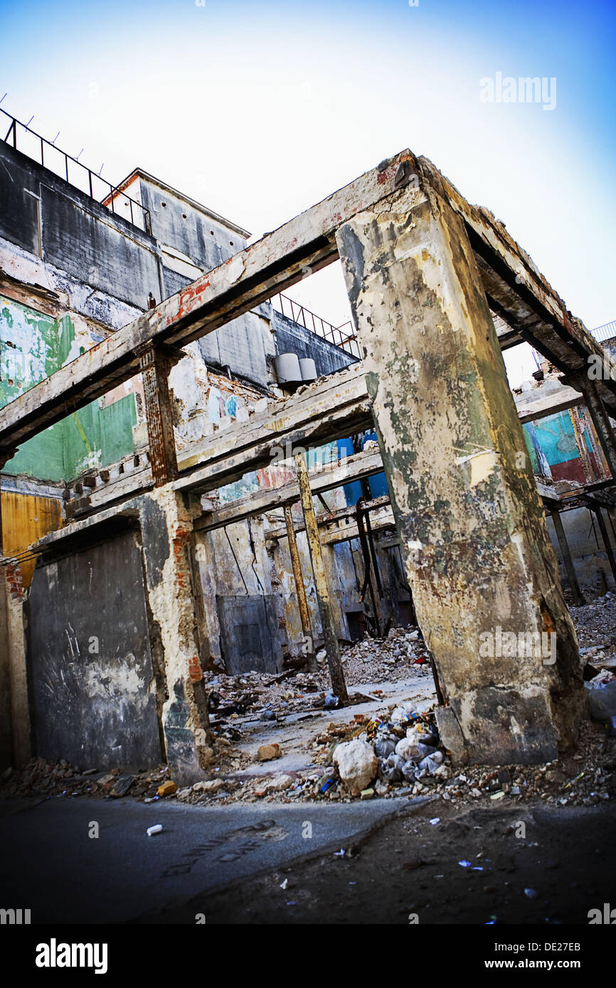 Intersection of two streets hi-res stock photography and images - Alamy