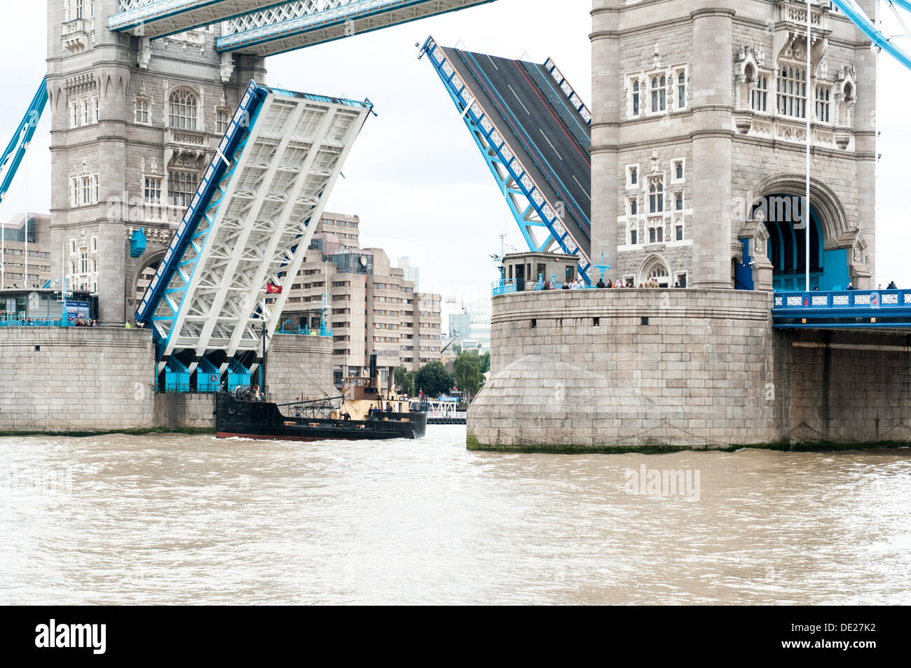 Thames steam boat hi-res stock photography and images - Alamy
