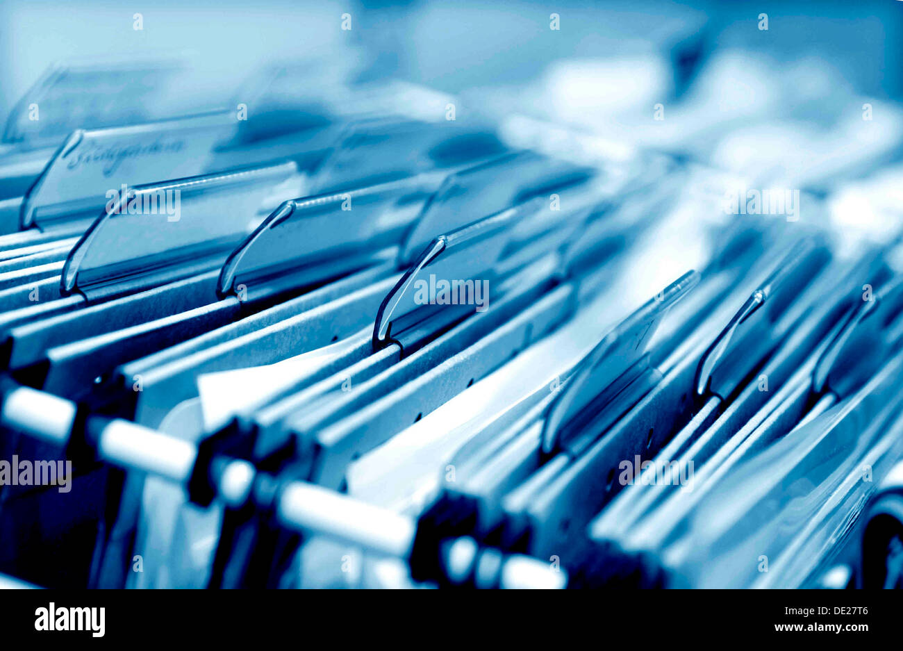 Hanging file folders hi-res stock photography and images - Alamy