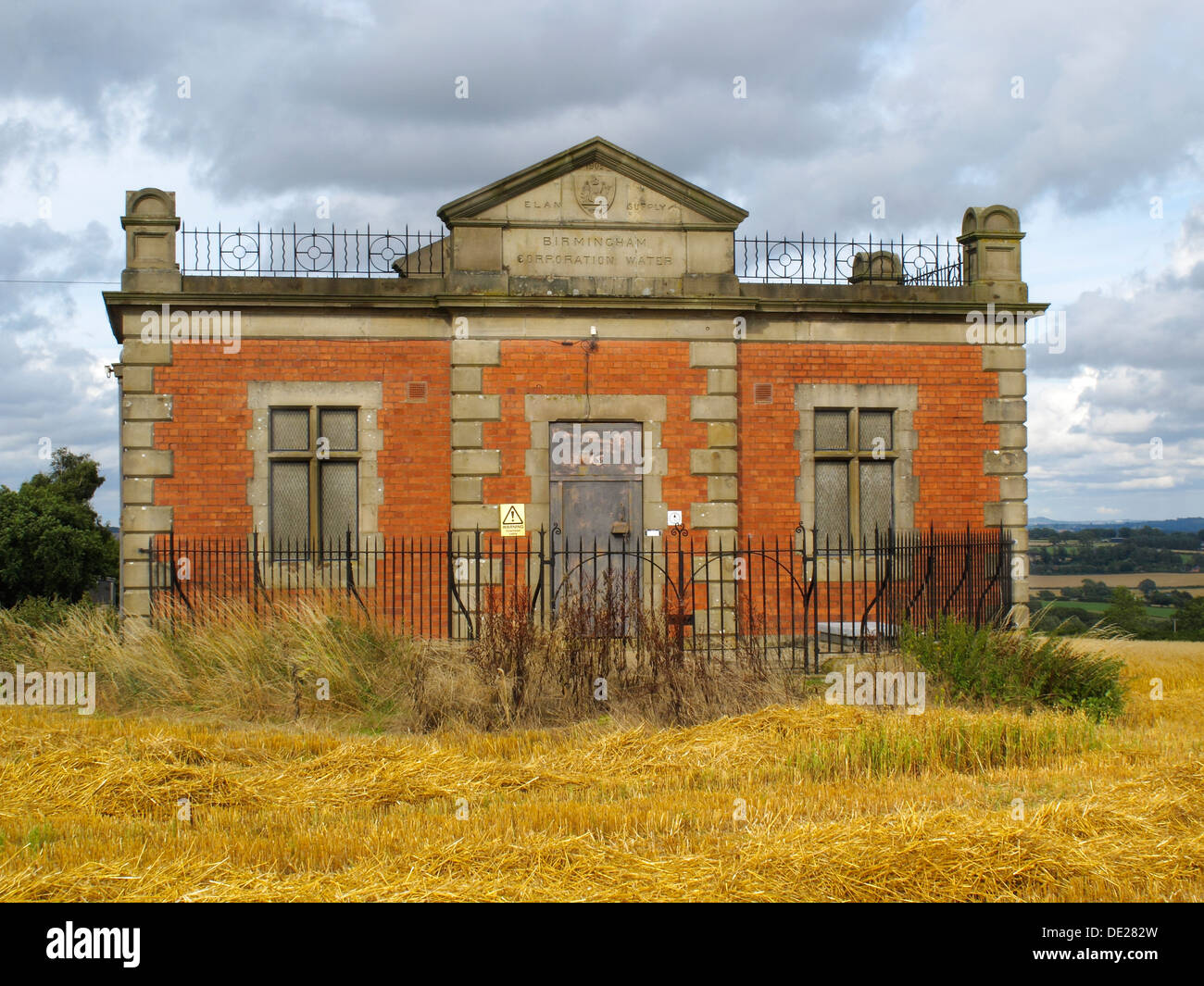Valve house hi-res stock photography and images - Alamy