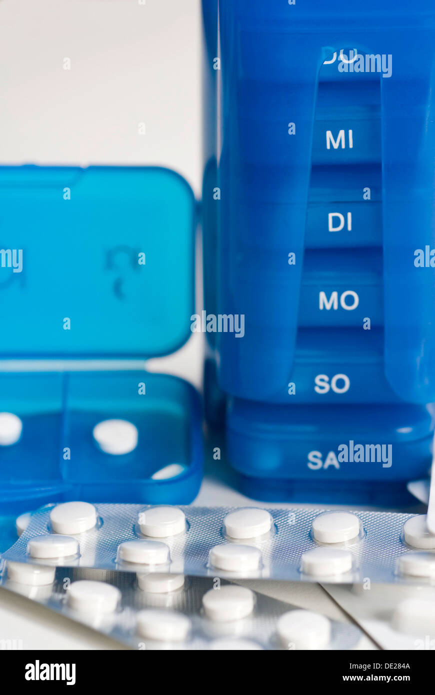 Ration box hi-res stock photography and images - Alamy